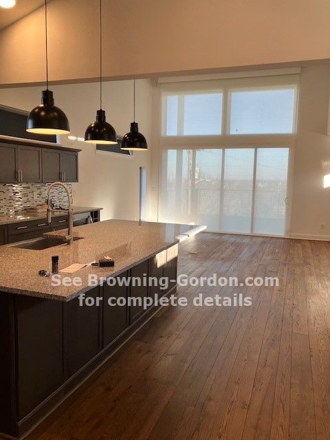 Magnificent tri level home with amazing vi... - 2110A Eastwood Ave ...