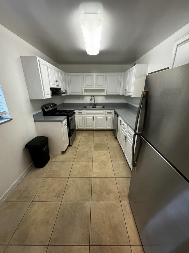 8461 Springtree Dr - 8461 Springtree Dr Sunrise FL 33351 | Apartment Finder