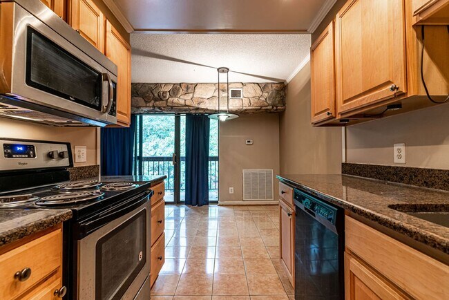 Renovated 3 Bedroom Condo in Reston! - 2238 Castle Rock Square Reston ...