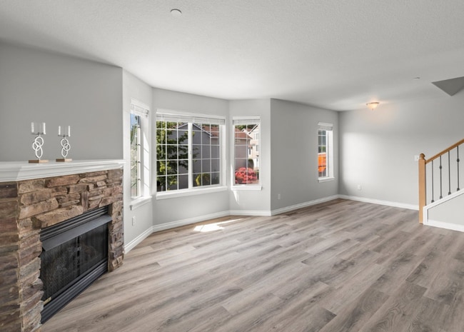 Updated 3 Story Townhome with Fully Fenced... - 1259 NW 7th Way Camas ...