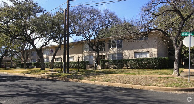 Windsor Oaks Apartments - 1210-1212 Windsor Rd Austin TX 78703 ...