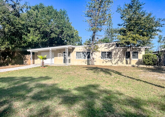 Celebrate 2024 with a Home that Sparkles! ... - 5643 8th Ave N Saint ...