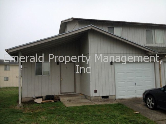 Springfield two-story duplex - 91 U St Springfield OR 97477 | Apartment ...