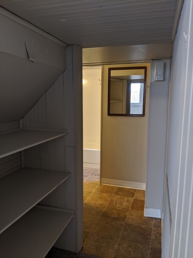 604 N 43rd St - 604 N 43rd St Seattle WA 98103 | Apartment Finder