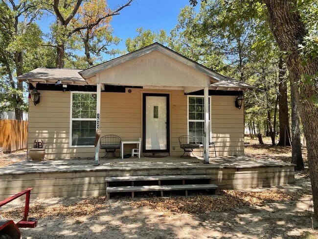 1522 Shawnee Cir - 1522 Shawnee Cir Hawk Cove TX 75474 | Apartment Finder