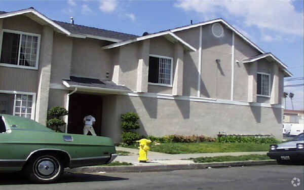 Melrose Place - 329-401 S Melrose St Anaheim CA 92805 | Apartment Finder
