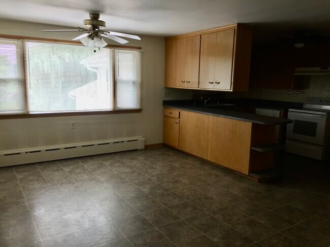 11807 W Mequon Rd - 11807 W Mequon Rd Mequon WI 53097 | Apartment Finder