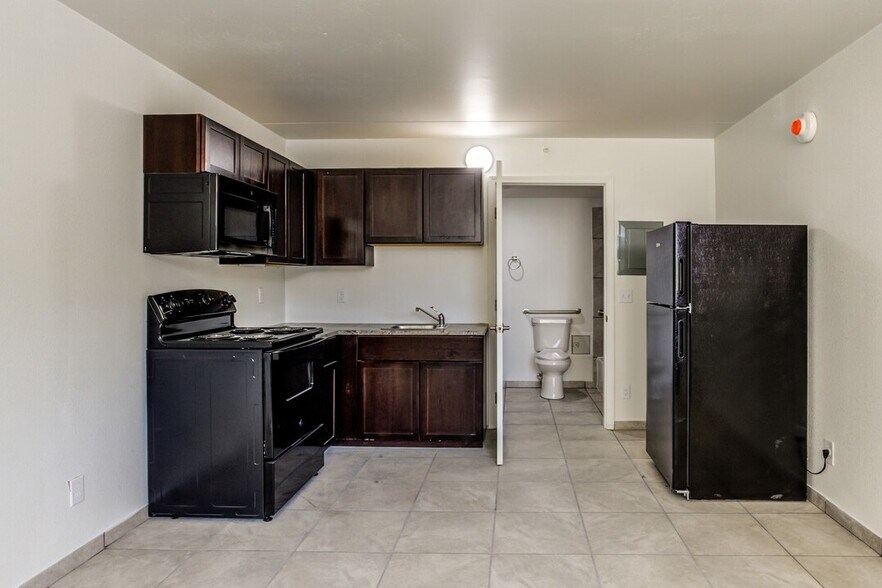 Bantam Springbrook Apartments - 1360 Springbrook Ave Memphis TN 38116 ...