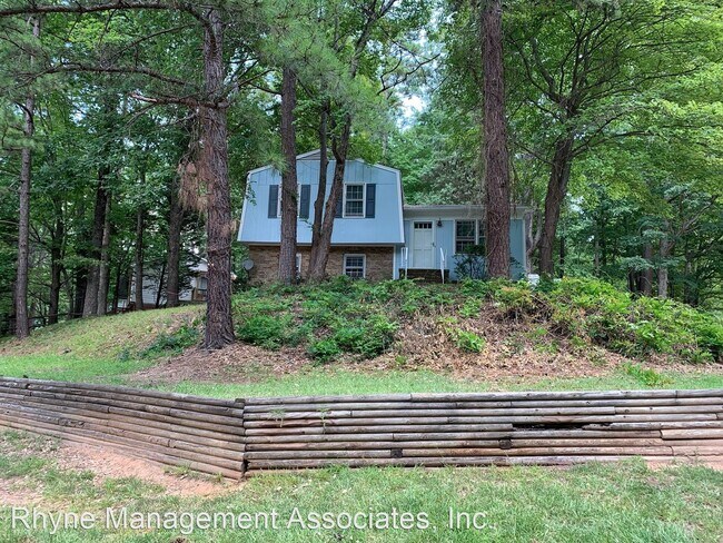 5 br, 1.5 bath House - 320 Penn Oak Circle - 320 Penn Oak Cir Raleigh ...
