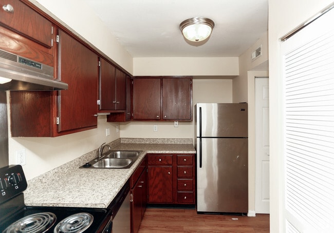 Covered Bridge Apartments - 4909 Covered Bridge Rd Indianapolis IN ...