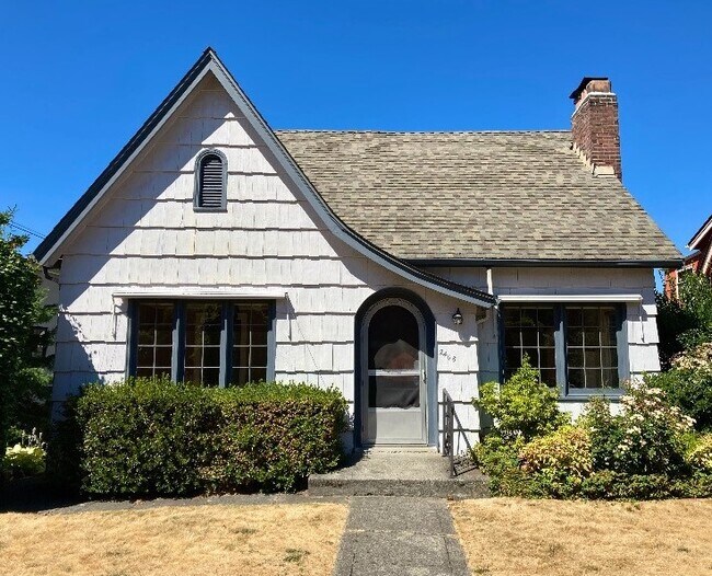 2408 E Roanoke Street Seattle, WA 98112 $3... - 2408 E Roanoke St ...