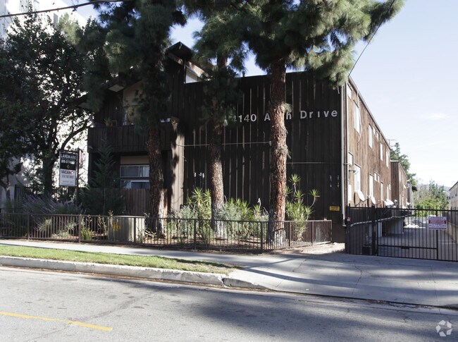 4140 Arch Dr - 4140 Arch Dr Studio City CA 91604 | Apartment Finder