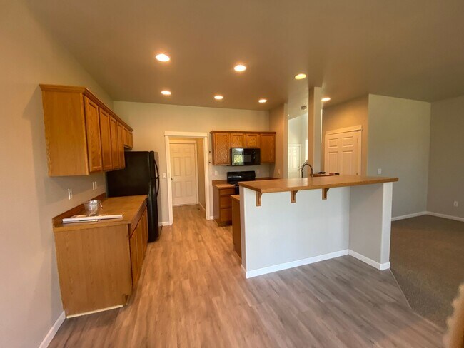 01 SW Cascade Mountain Ct - 01 SW Cascade Mountain Ct Redmond OR 97756 ...