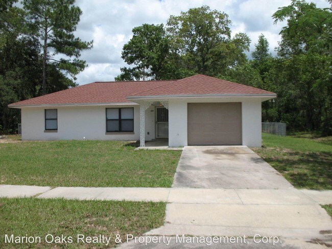 3 br, 2 bath House - 329 MARION OAKS COURSE - 329 Marion Oaks Course ...