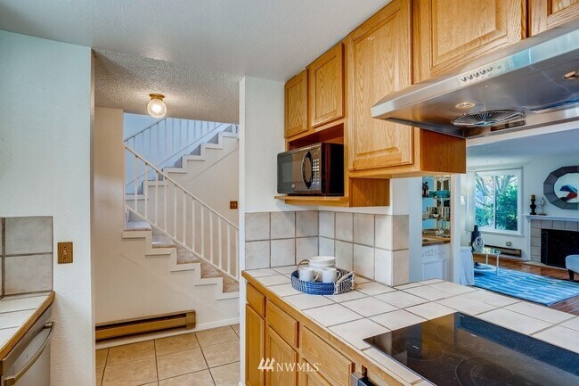 1822 Maple Ln - 1822 Maple Ln Kent WA 98030 | Apartment Finder