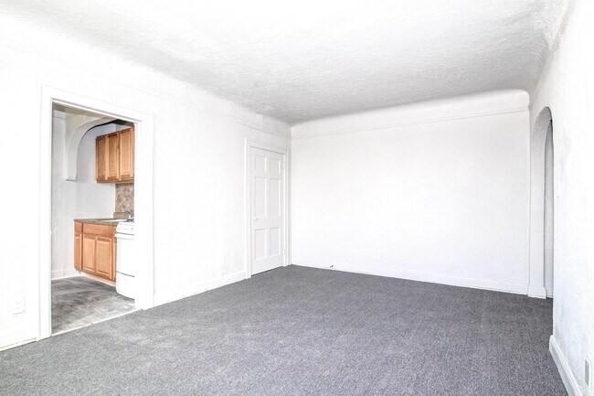 13641 Dexter Ave - 13641 Dexter Ave Detroit MI 48238 | Apartment Finder