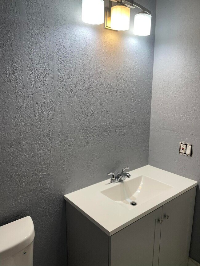 4425 Stevens Rd - 4425 Stevens Rd Lake Worth FL 33461 | Apartment Finder