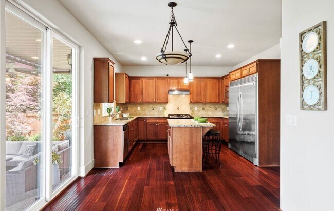 Gorgeous 4 bed with outdoor living - 23838 SE 249th Pl Maple Valley WA ...