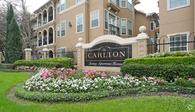 The Carlton - Houston, TX | Apartment Finder