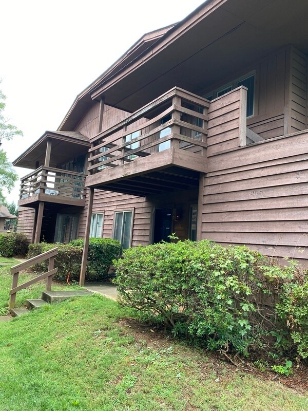 1823 J Julian Ln - 1823 J Julian Ln Charlotte NC 28208 | Apartment Finder