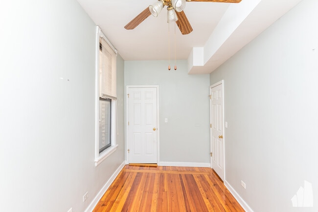 907 W Addison St - 907 W Addison St Chicago IL 60613 | Apartment Finder