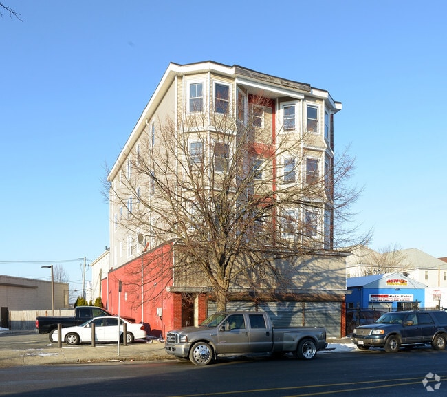 33 Rodney French Blvd - 33 Rodney French Blvd New Bedford MA 02744 ...