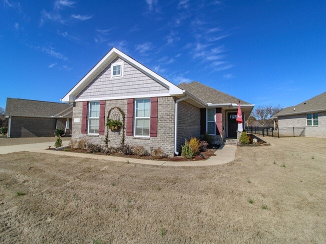 New Rental in Summit Lakes in Athens City! - 415 Summit Lakes Dr Athens ...