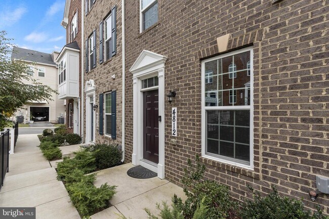 4812 Crest View Dr - 4812 Crest View Dr Hyattsville MD 20782 ...