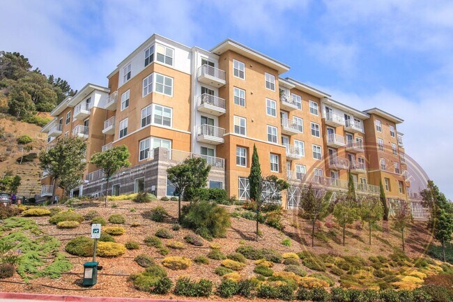 Candlestick Point - 2 BR, 2 BA Condo 1,166... - 501 Crescent Way San ...