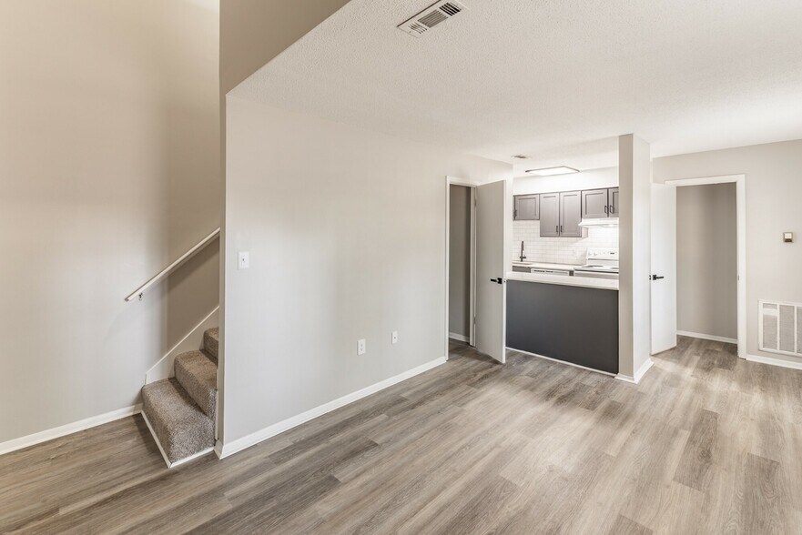 Brookridge Apartments - 1602 SW Brookridge Dr Decatur AL 35601 ...