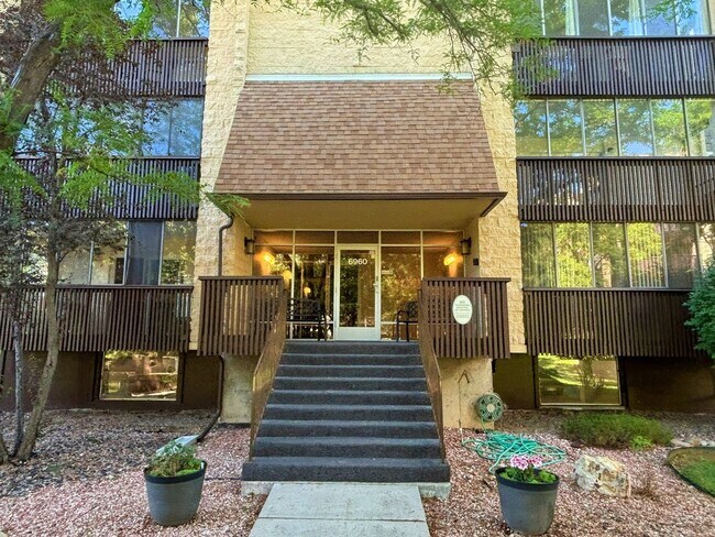 Very Nice 2 Bedroom 2 Bath At Morningside ... - 6960 E Girard Ave ...