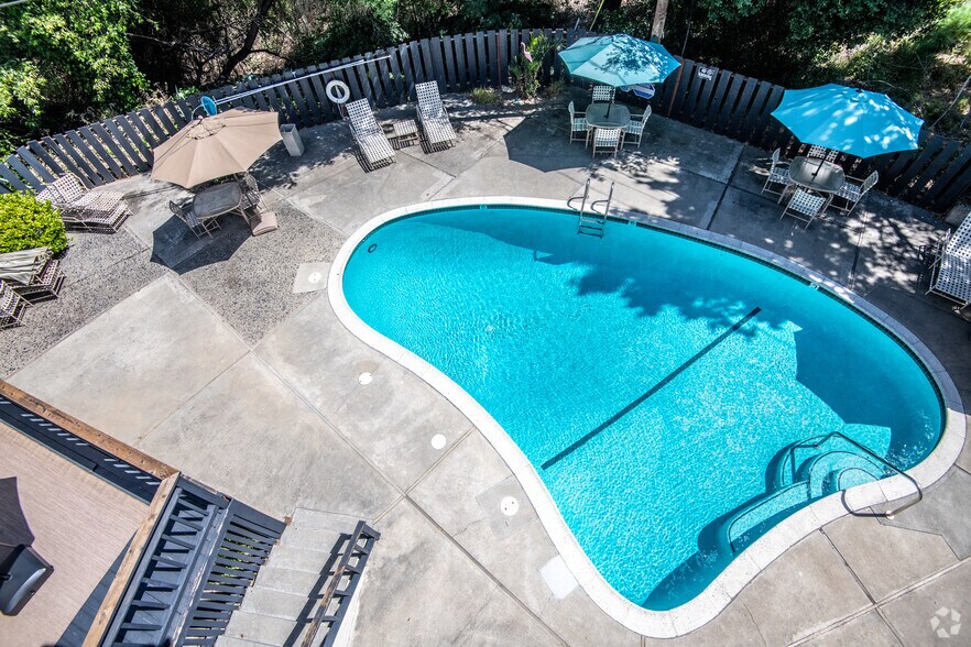 Towne Terrace Apartments - 200 Towne Ter Los Gatos CA 95032 | Apartment ...
