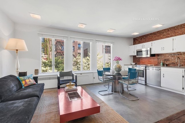 81 Jane Street - 81 Jane St New York NY 10014 | Apartment Finder
