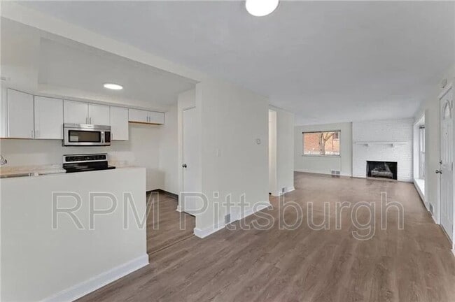 2502 Collins Rd - 2502 Collins Rd Pittsburgh PA 15235 | Apartment Finder