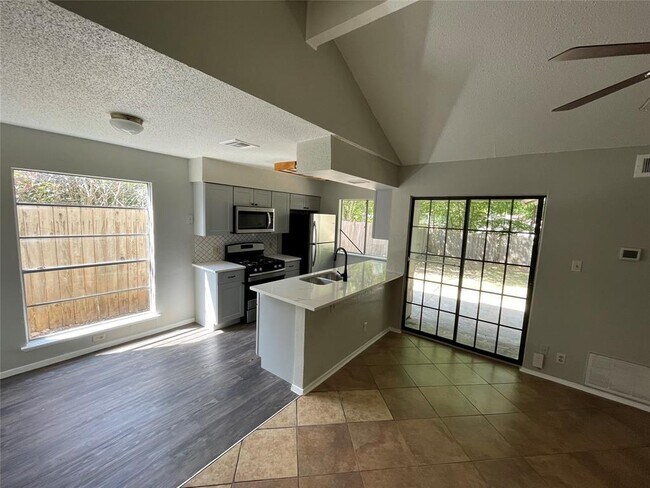 5806 Emerald Forest Dr - 5806 Emerald Forest Dr Austin TX 78745 ...