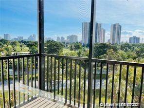 3301 N Country Club Dr - 3301 N Country Club Dr Miami FL 33180 ...