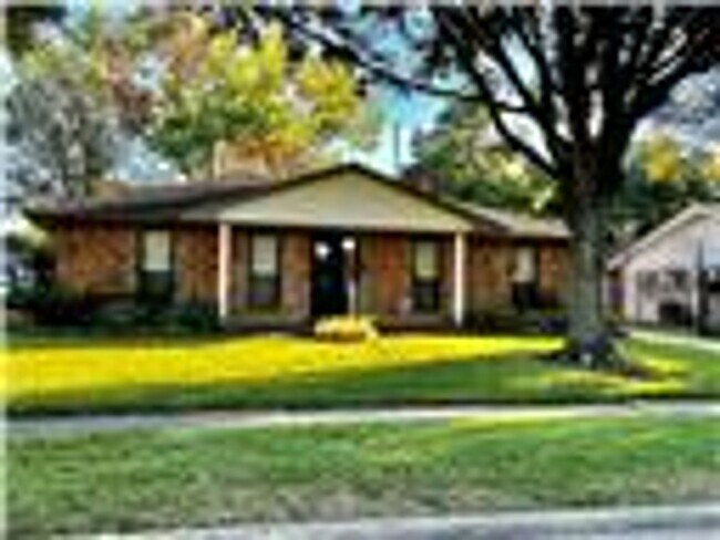 Sharpstown's Best! - 8215 Langdon Ln Houston TX 77036 | Apartment Finder