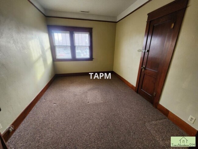 Very Nice 2 Bedroom Main level of house - 1124 10th St Greeley CO 80631 ...