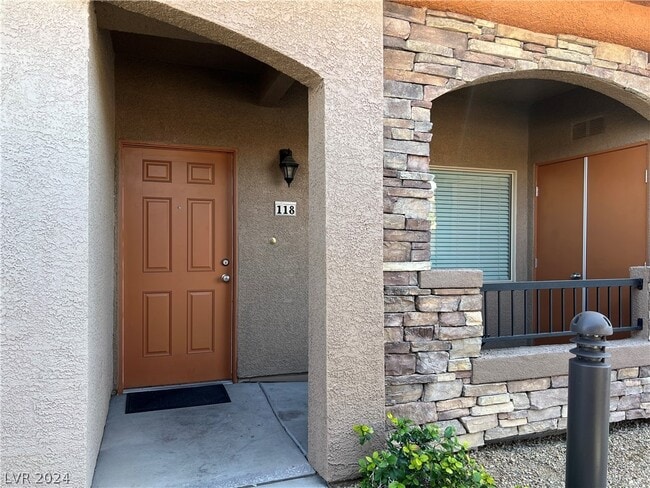 7701 W Robindale Rd - 7701 W Robindale Rd Las Vegas NV 89113 ...