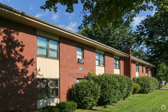 Maple Valley Apartments - Louisville, KY | Apartment Finder