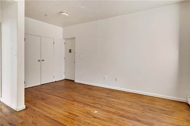 400 E 161st St - 400 E 161st St The Bronx NY 10451 | Apartment Finder