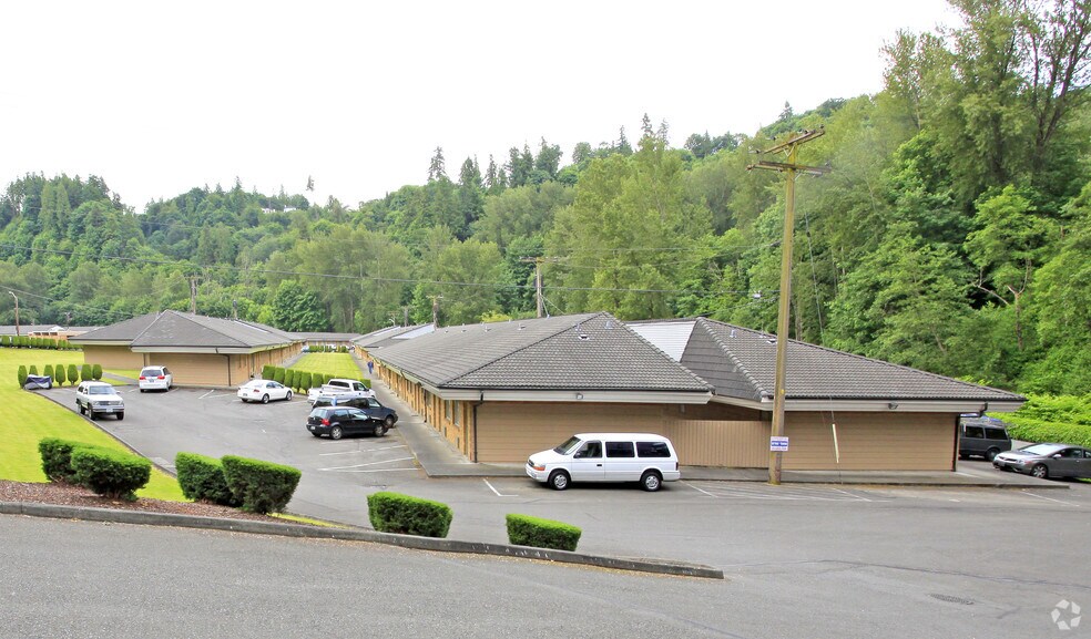 Riviera Apartments - 2205 Maple Valley Hwy Renton WA 98057 | Apartment ...