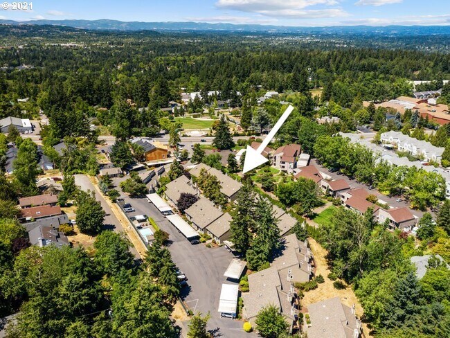 4690 SW Comus Plz - 4690 SW Comus Plz Portland OR 97219 | Apartment Finder