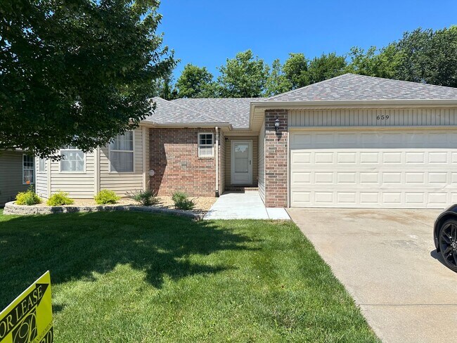 Willard Schools! Beautiful House with Op... - 659 S Casa Grande Ave ...