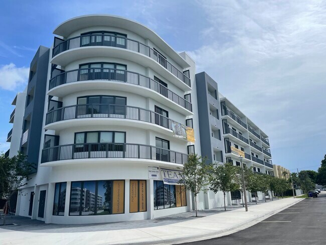 Silver Bluff Underline - 2285 SW 27th St Miami FL 33133 | Apartment Finder