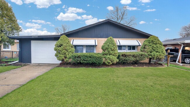 11735 S Keeler Ave - 11735 S Keeler Ave Alsip IL 60803 | Apartment Finder