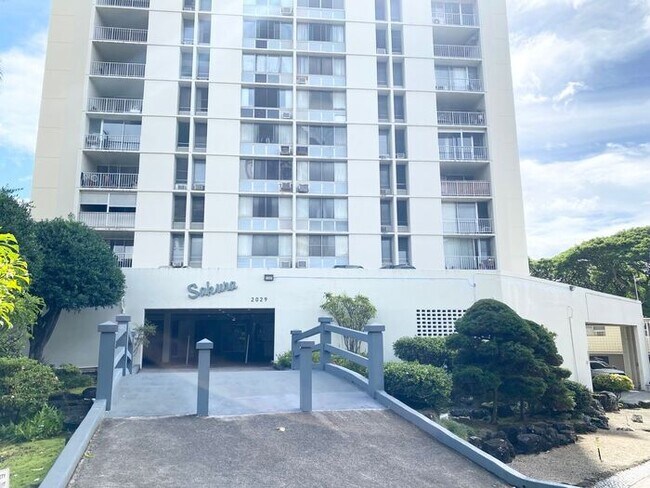 Lower Nuuanu - Honolulu - Sakura Building ... - 2029 Nuuanu Ave ...