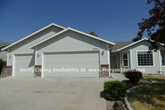 3-car garage, storage shed, vaulted ceilin... - 5102 S Staaten Ave ...
