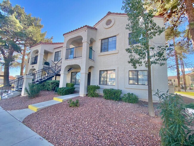 AMAZING CONDO UNIT! 2 BEDROOM / 2 FULL BAT... - 4830 Nara Vista Way Las ...