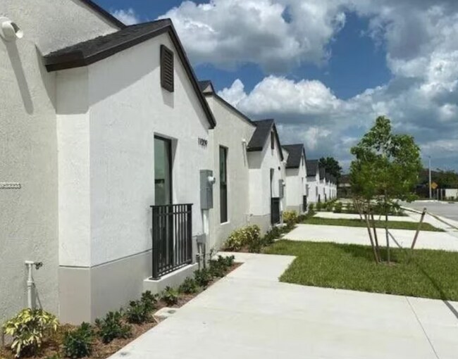 23921 SW 109th Path - 23921 SW 109th Path Princeton FL 33032 ...